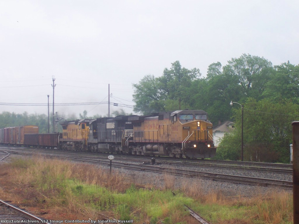 NS-173 with UP 9680